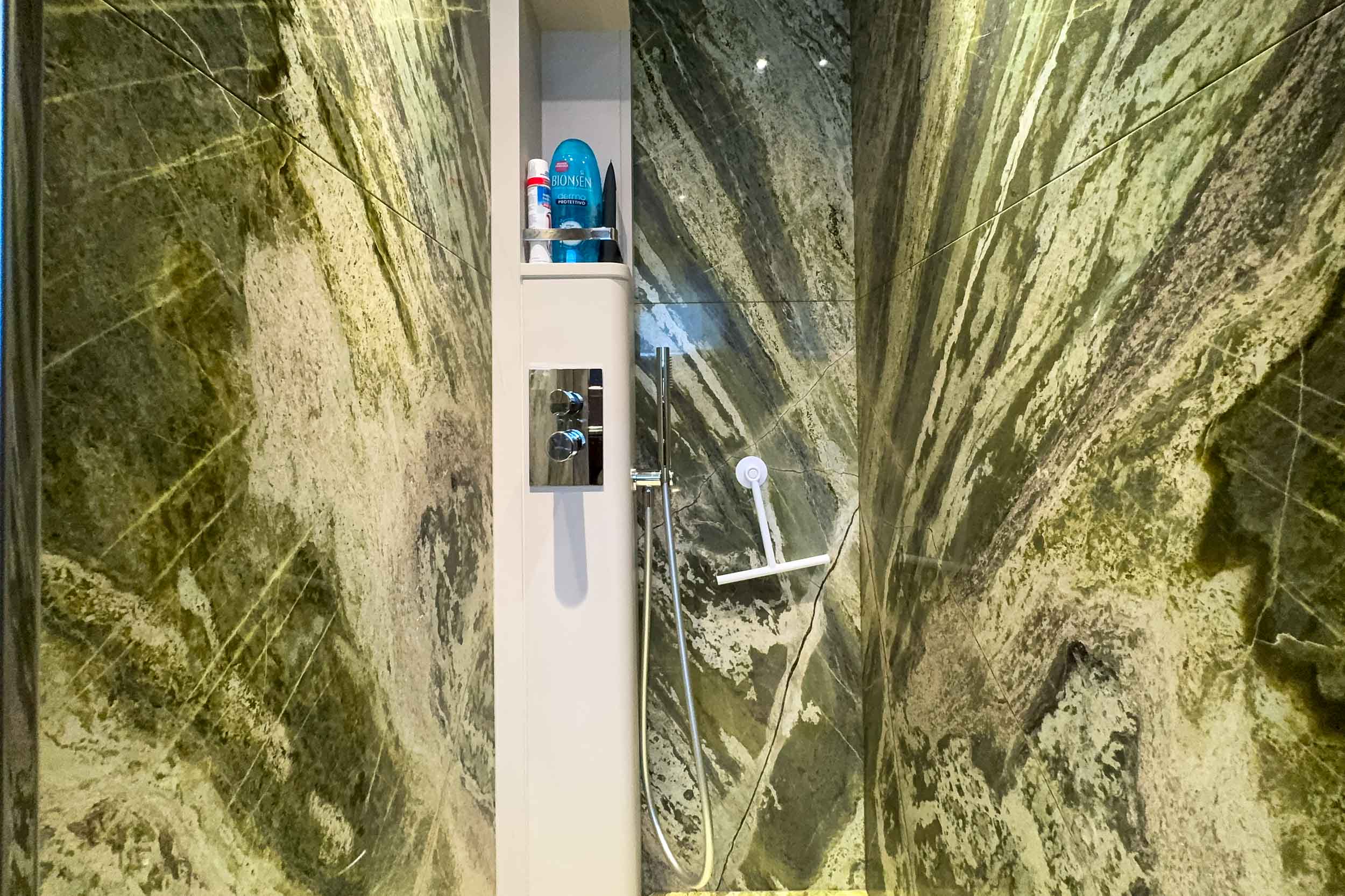 Motor yacht FERRETTI 860 for Sale - Price, description - Nord Star ...